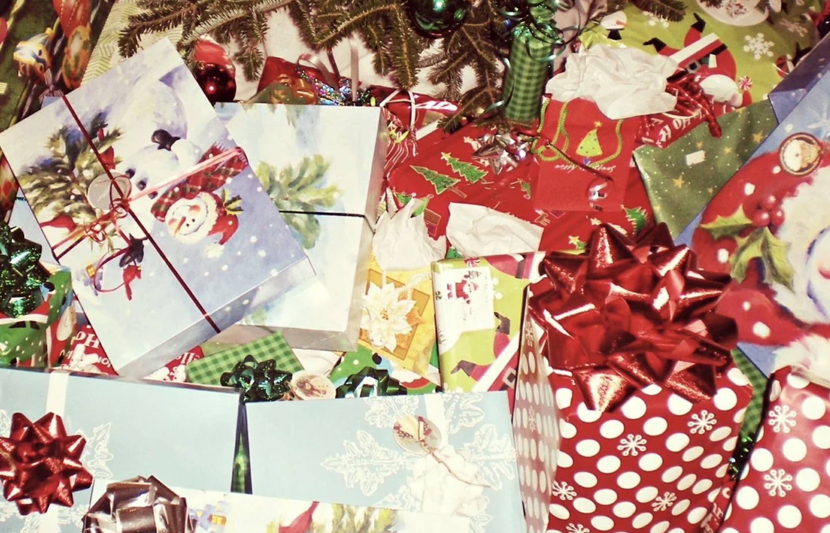 Friendmas: The perfect guide for Christmas presents for friends