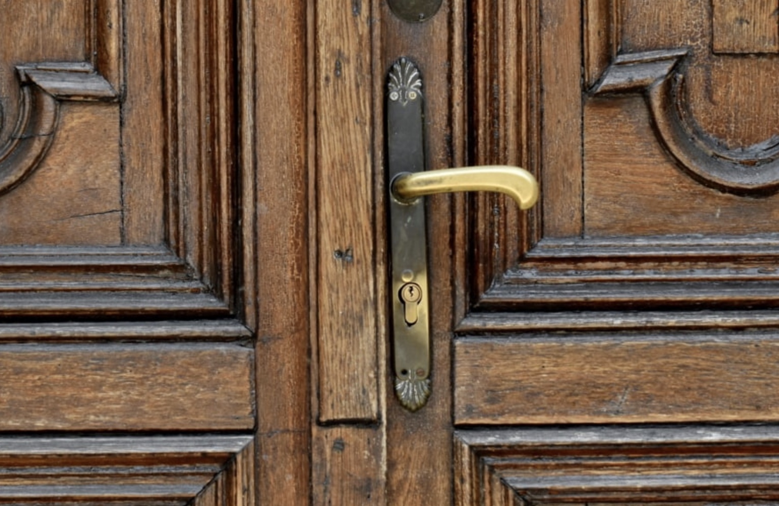 8 Door Styles That Give Your Home A Wow Factor