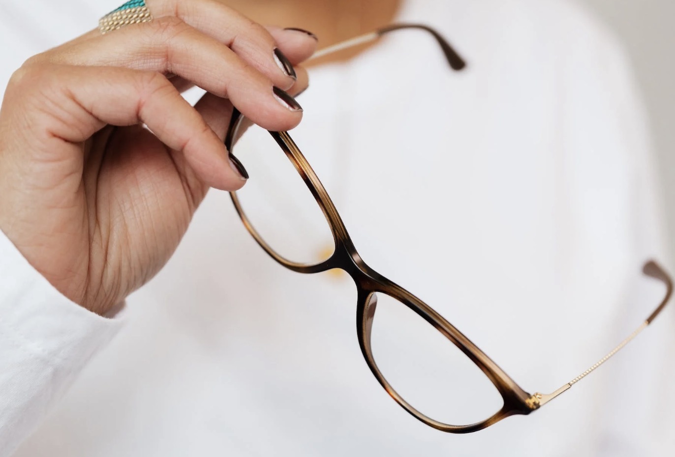 Pros And Cons Of Getting Same day Prescription Glasses Eleven Magazine