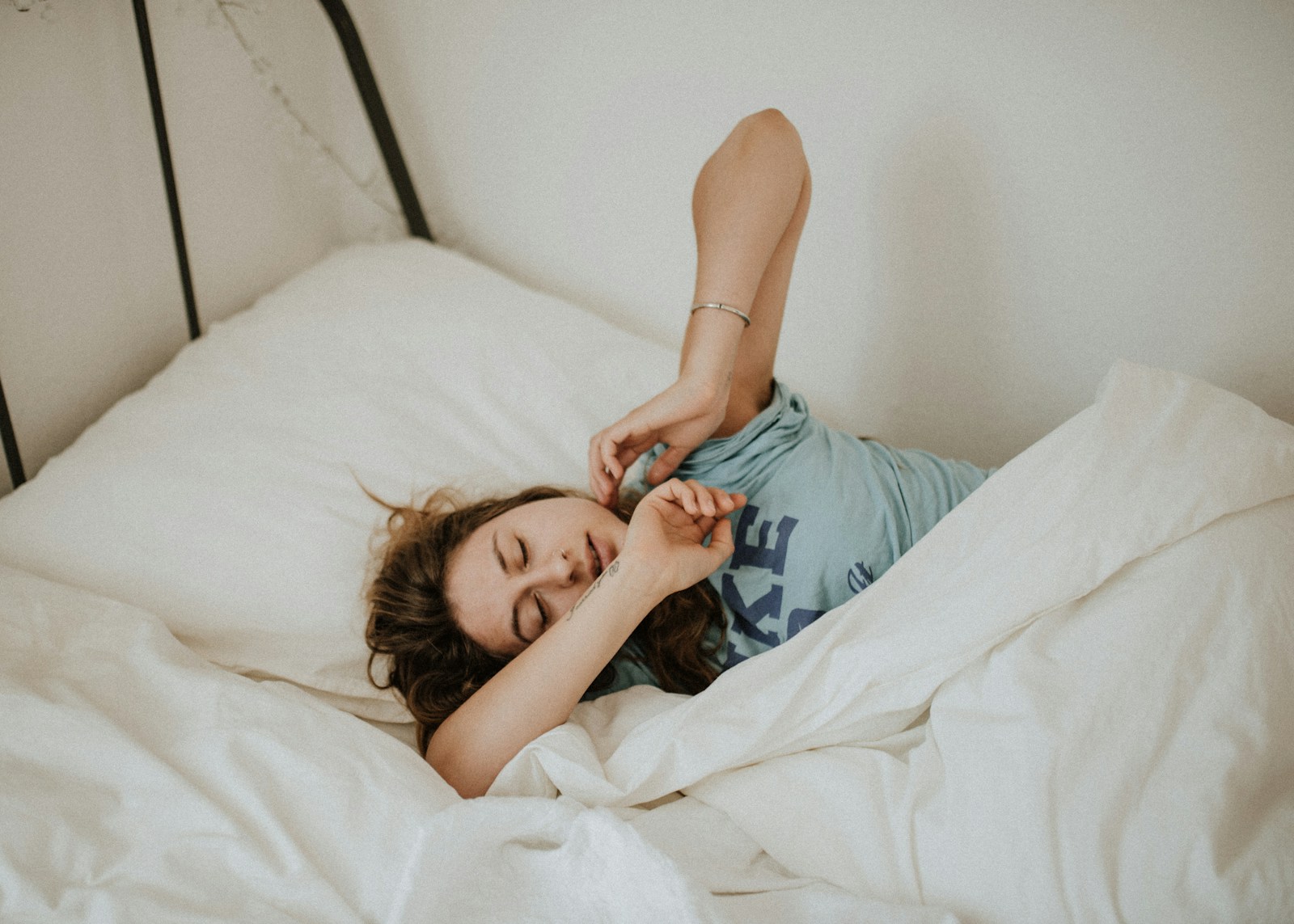 Why Do You Keep Waking Up at 3 AM? Here's What It Means and How to ...